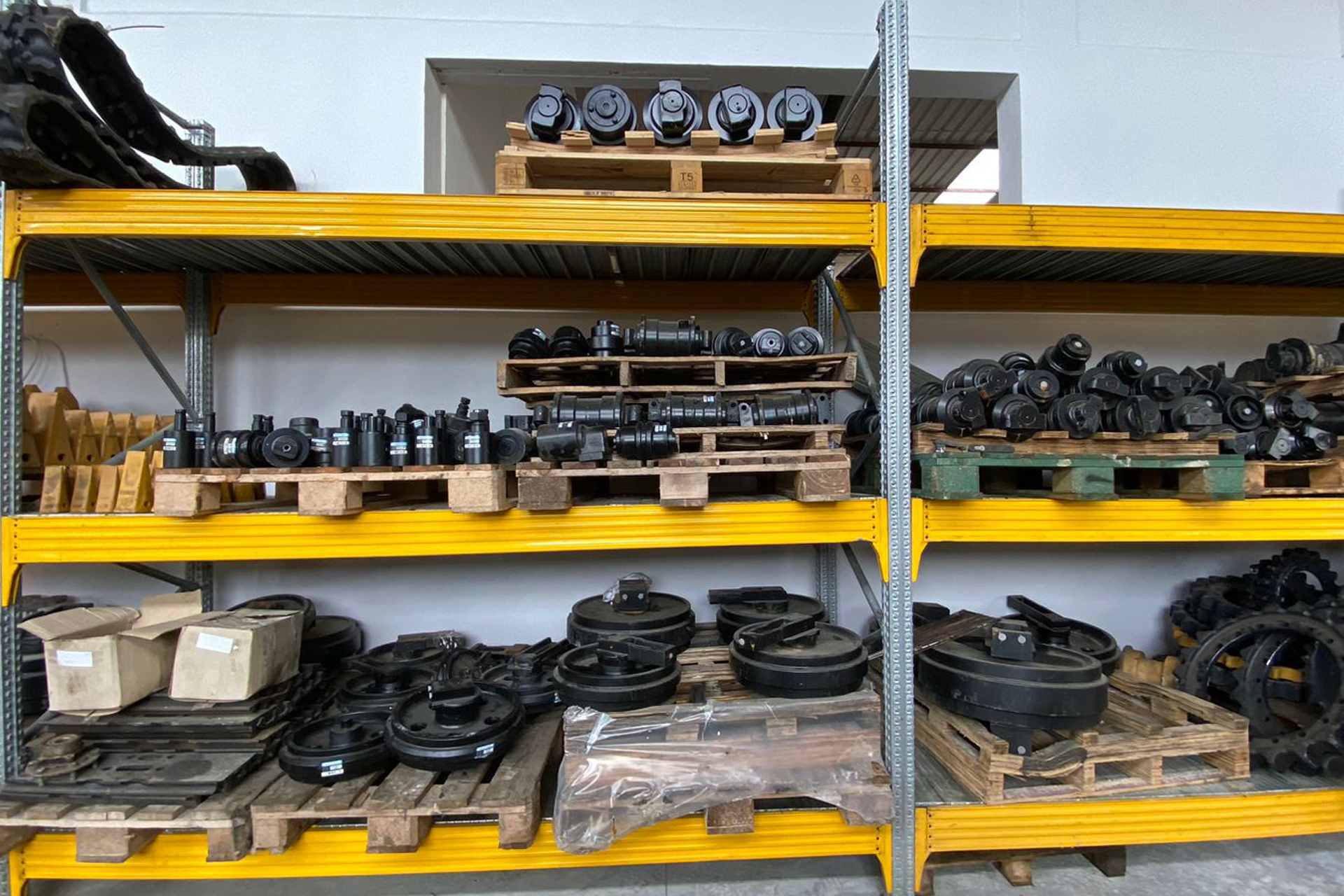 Hydrosystem - Pjese Kembimi dhe servis per makineri te renda